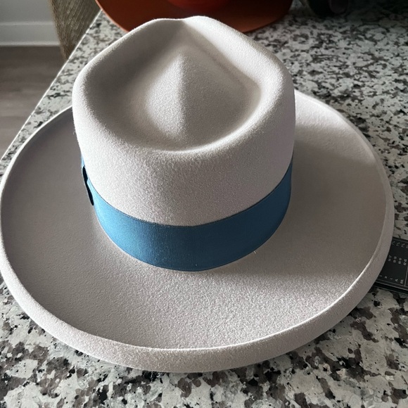 Goorin Bros | Accessories | Mens Cream Fedora With Blue Band | Poshmark